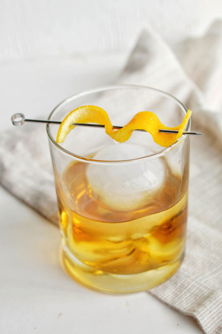 15 Creative Cocktail Garnish Ideas to Nail the Presentation of Your ...