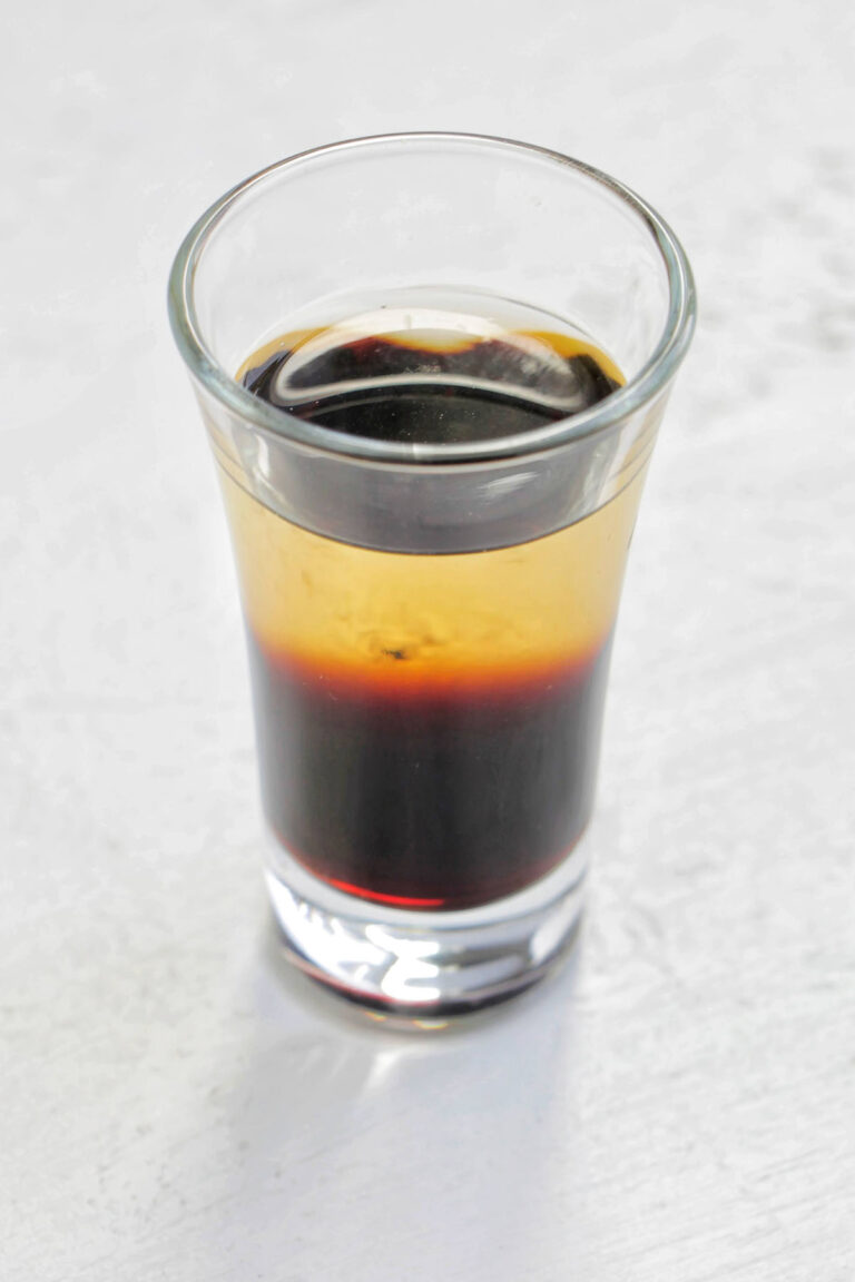 50 Best Shot Recipes To Make At Home, Take With Friends, & Order At The ...