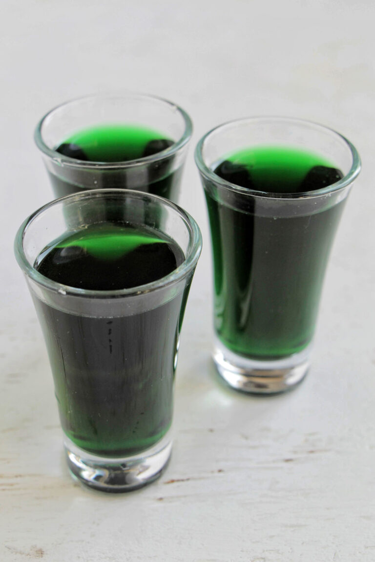 20+ Green Shots and Shooter Recipes - Homebody Eats