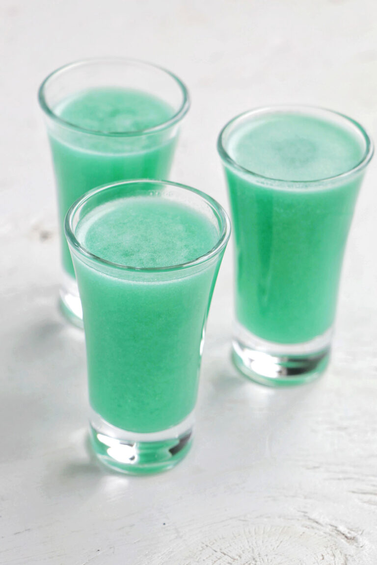 20+ Blue Shots and Shooter Recipes - Homebody Eats