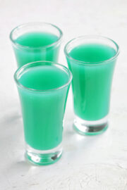20+ Blue Shots and Shooter Recipes - Homebody Eats