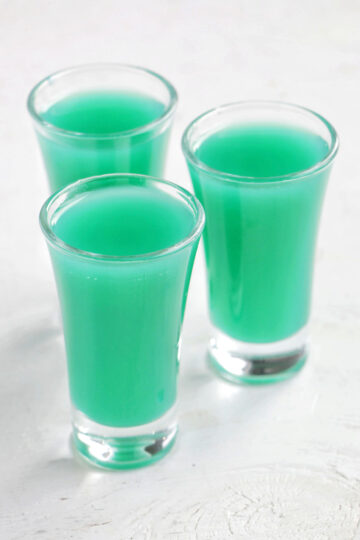 20+ Blue Shots and Shooter Recipes - Homebody Eats