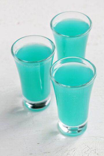 20+ Blue Shots and Shooter Recipes - Homebody Eats