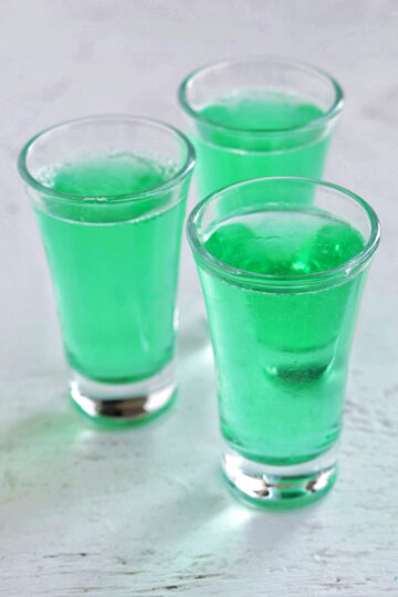 20+ Green Shots and Shooter Recipes - Homebody Eats