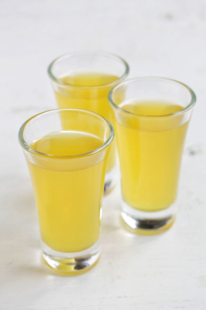 25+ Yellow Colored Shots and Shooter Recipes - Homebody Eats