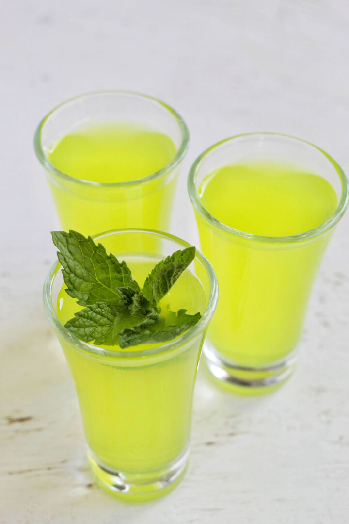 20+ Green Shots and Shooter Recipes - Homebody Eats