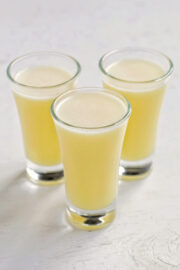 25+ Yellow Colored Shots and Shooter Recipes - Homebody Eats