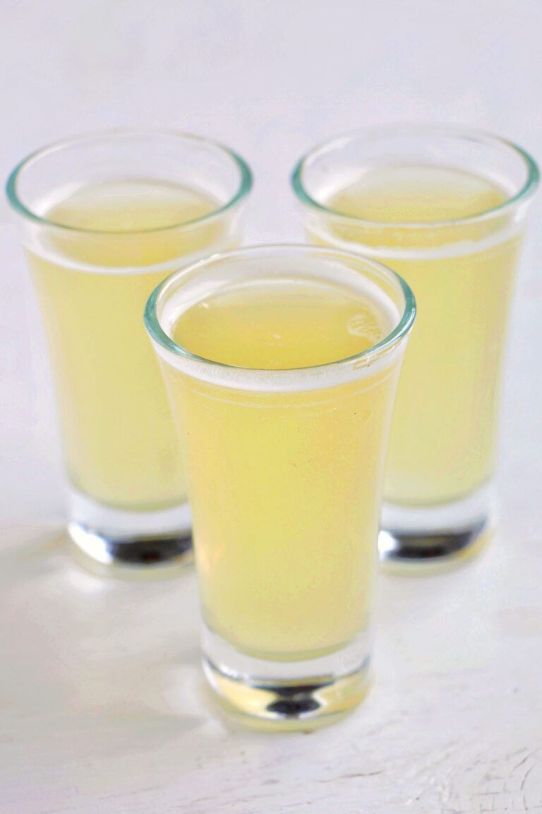 25+ Yellow Colored Shots and Shooter Recipes - Homebody Eats