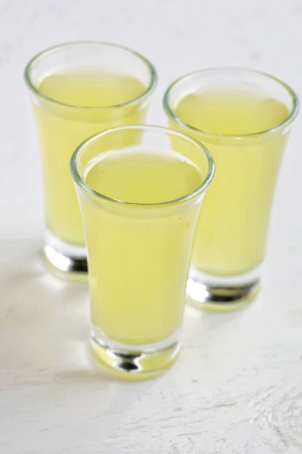 25+ Yellow Colored Shots and Shooter Recipes - Homebody Eats