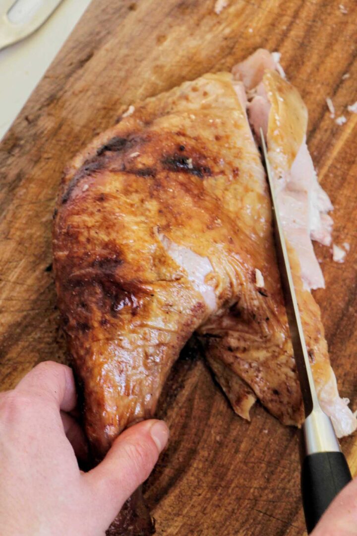 How To Cook A Turkey For Beginners - Homebody Eats
