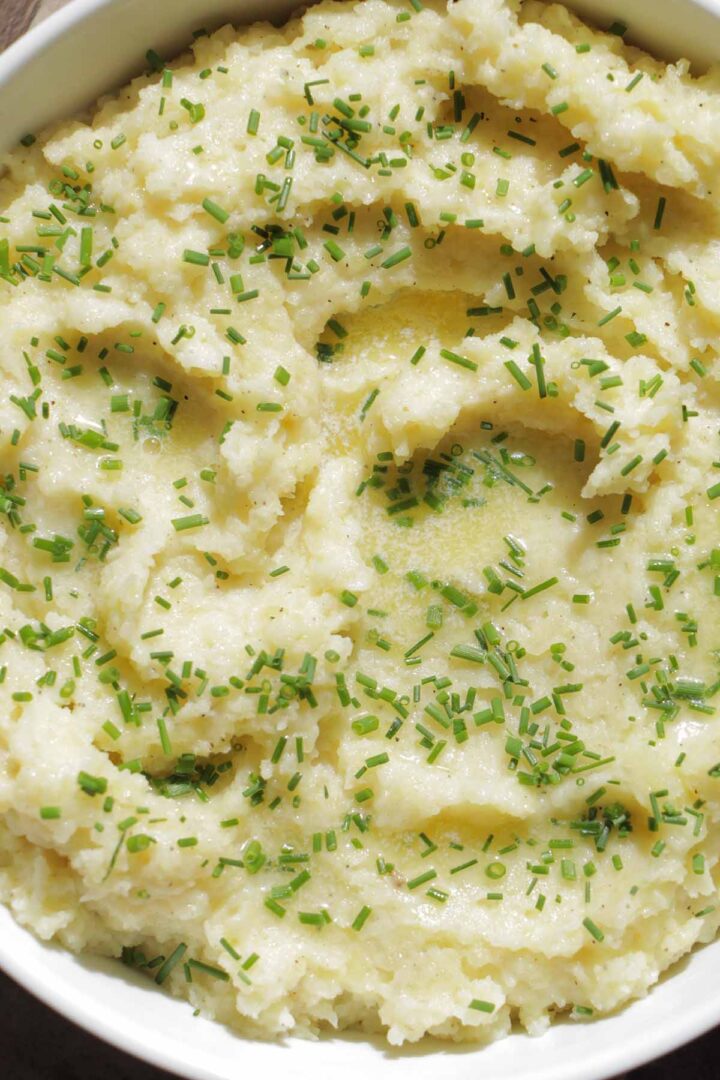 Creamy Mascarpone Chive Mashed Potatoes - Homebody Eats