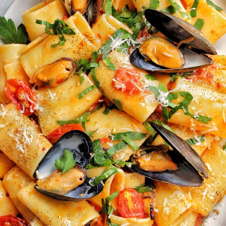 Italian Mussel and Tomato Paccheri Pasta - Homebody Eats